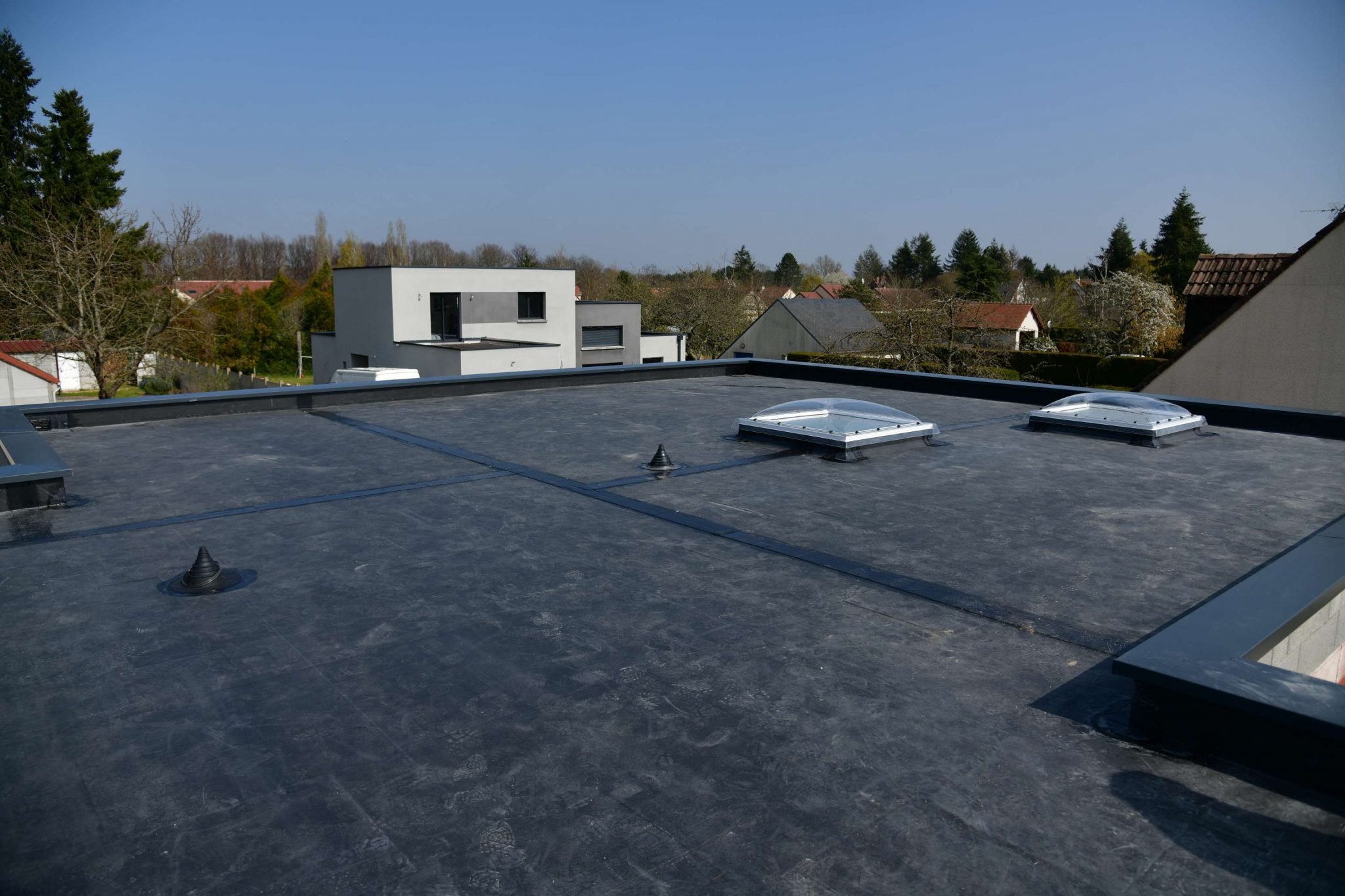 Toiture TPO et EPDM : la solution pour un toit plat? Prix, avantages et ...